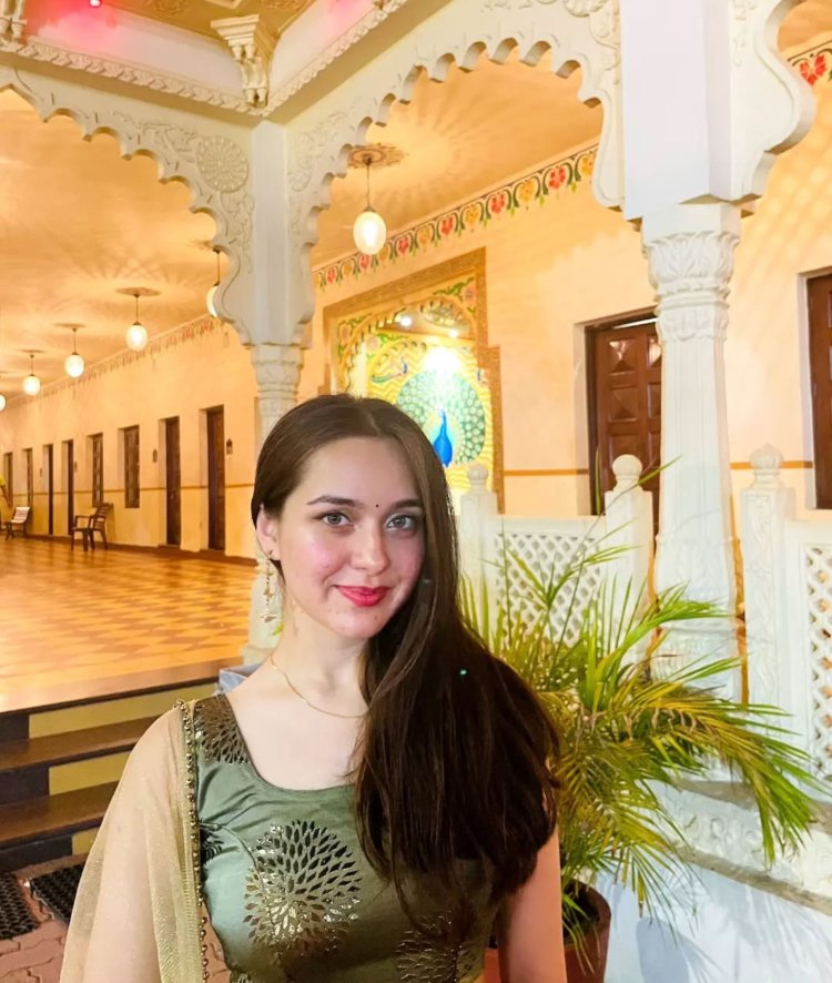 Rishita Kothari Biography: Wiki, Age, Height, Net Worth, Boyfriend, Photos - BIOG