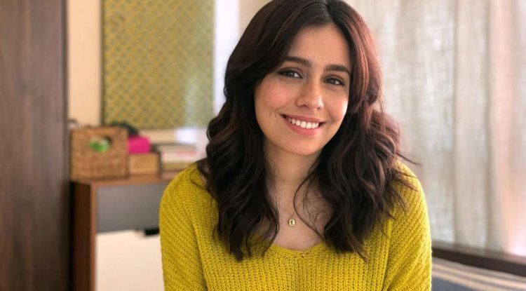 Shrishti Ganguli Rindani Biography: Wiki, Age, Height, Boyfriend ...