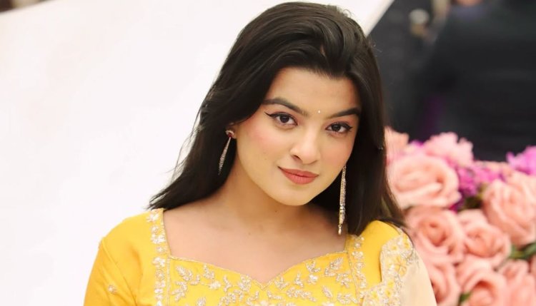 Mahima Seth Biography: Wiki, Age, Height, Boyfriend, Family, Photos ...